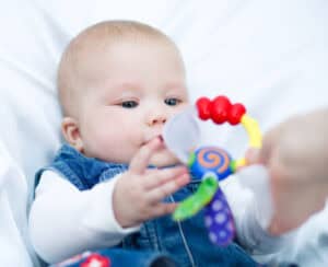 8 Easy Ways to Work On Your Baby’s Fine Motor Skills During the Day ...